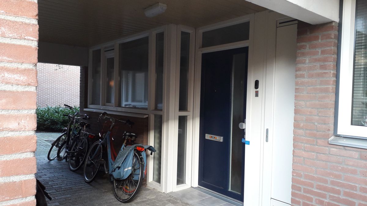 Brief voor dochter gevonden in slaapkamer overleden Laura (30), ex Paul ...