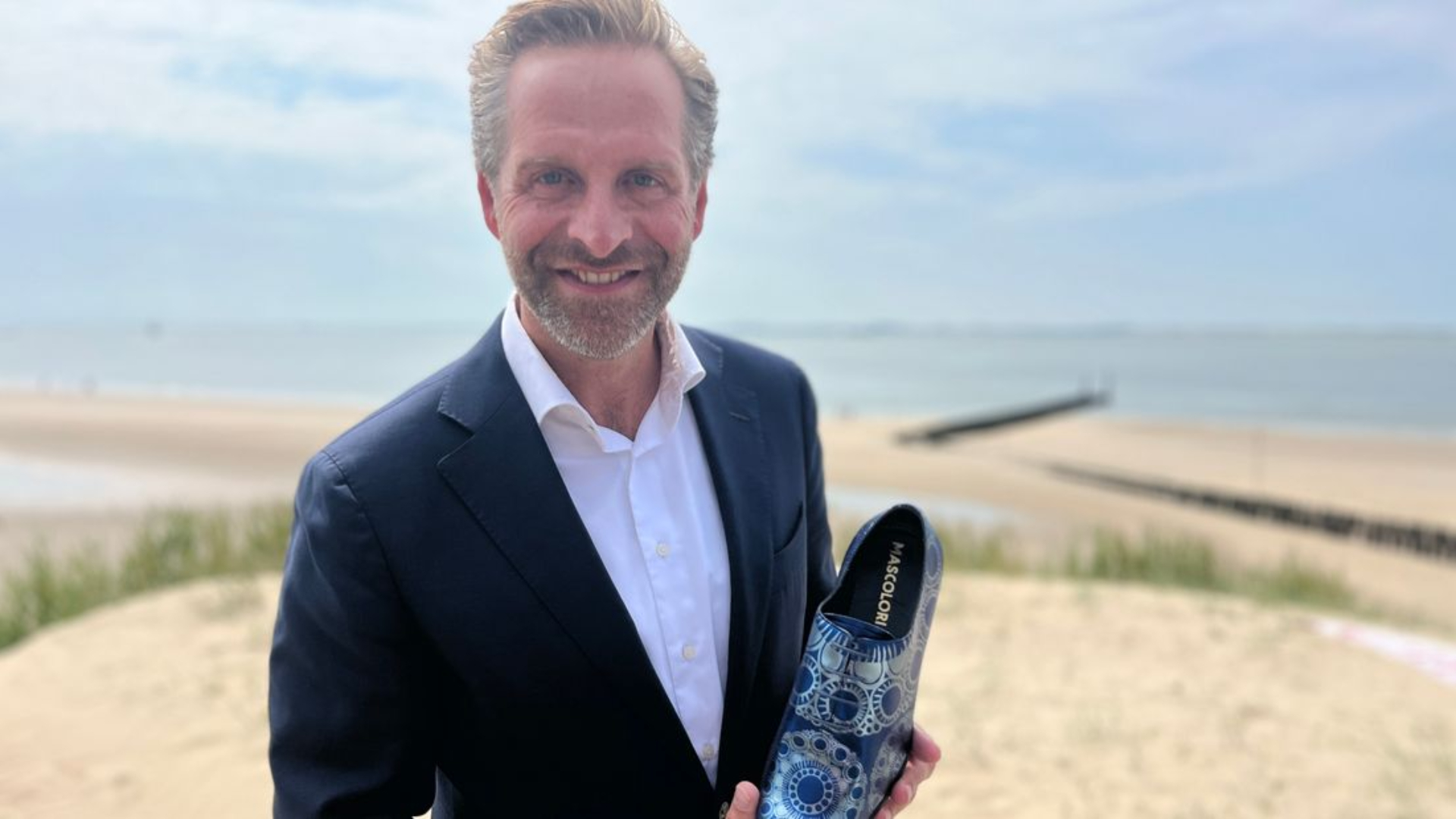 Hugo de Jonge over gloednieuwe schoenen met Zeeuws tintje: 'Het gaat er ...