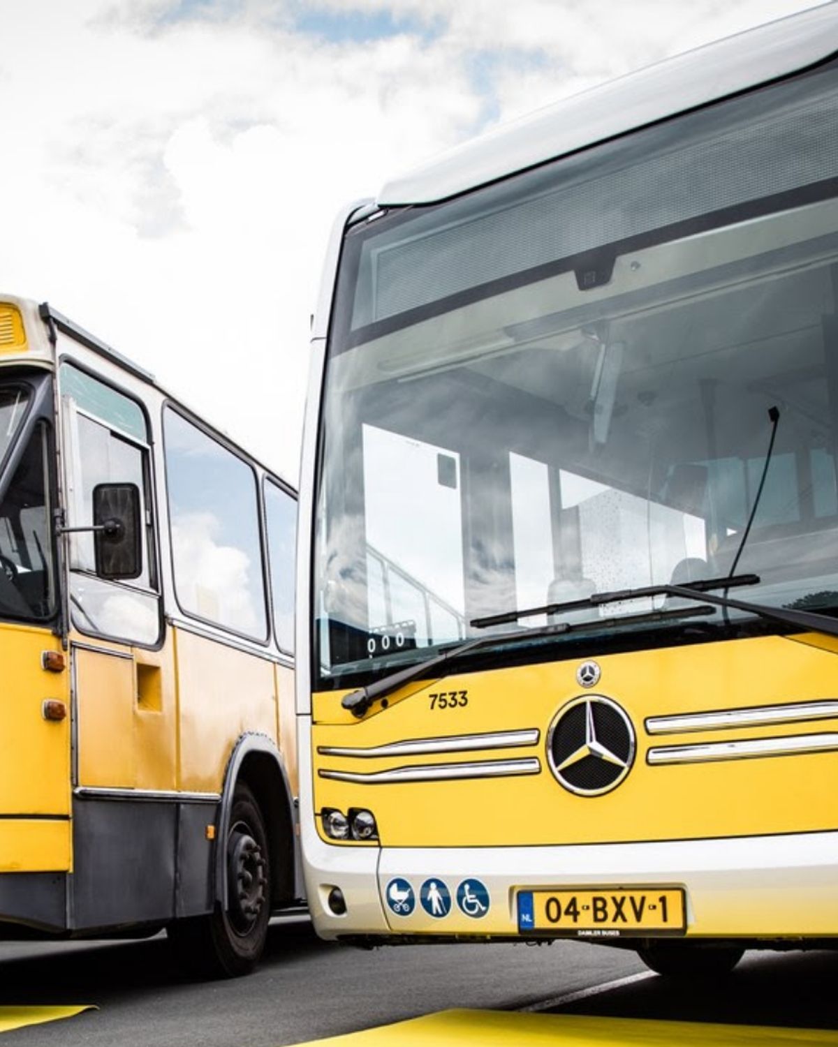 De nieuwe elektrische bus van Qbuzz is... GADO-geel - RTV Noord