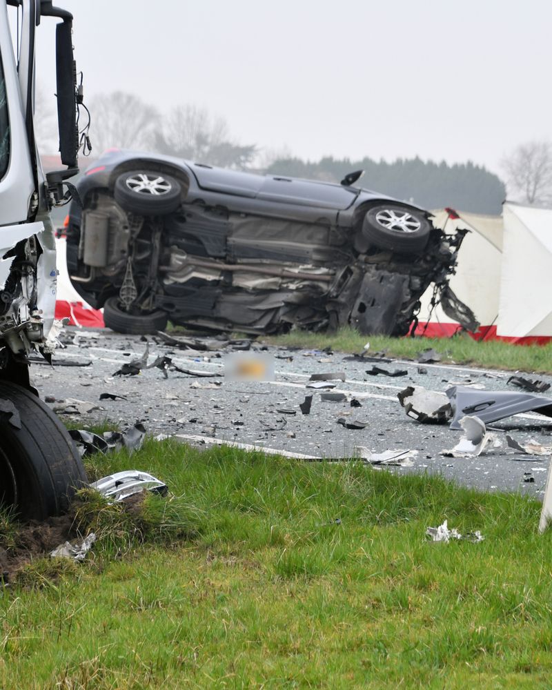 Man (59) overleden door botsing bij Hulst - Omroep Zeeland
