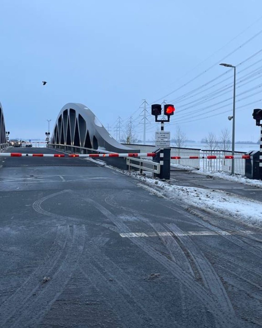 112-nieuws: Man (42) vast voor steekpartij in Stad • Brug bij Aduard ...