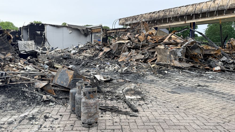 Allesverwoestende brand in Norg legt levenswerk Dorenbos in de as: 'Ik ...