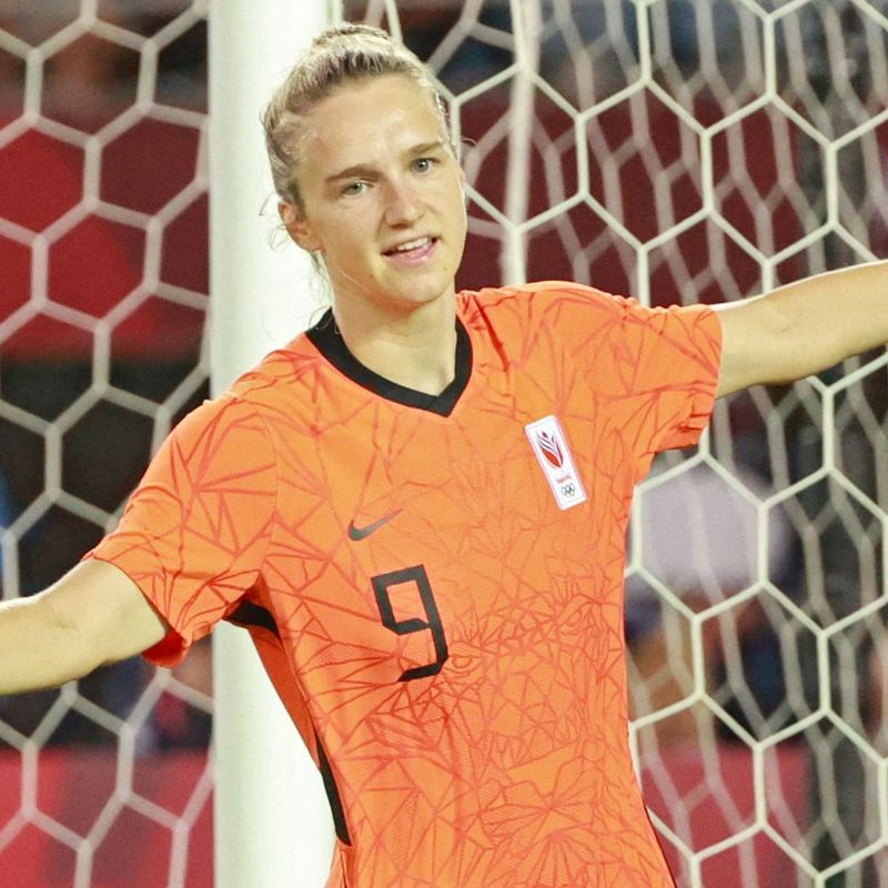 Miedema speelt met twee goals opnieuw hoofdrol op Olympische Spelen ...