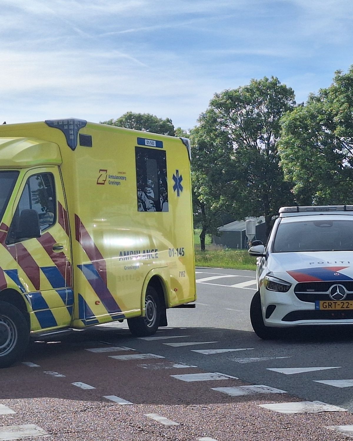 112-nieuws: Ongeval met scooter en auto bij Huizinge • Auto's botsen in ...
