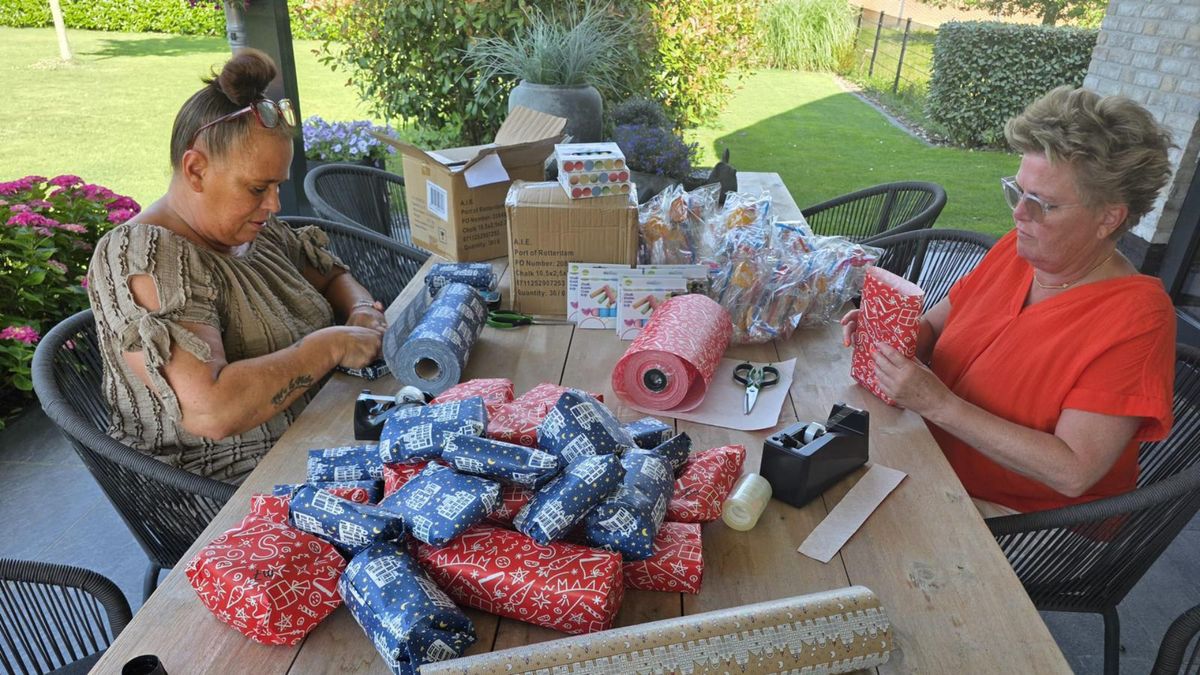 Het is snikheet, maar Jolanda pakt al sinterklaascadeaus in: 'Beetje ...