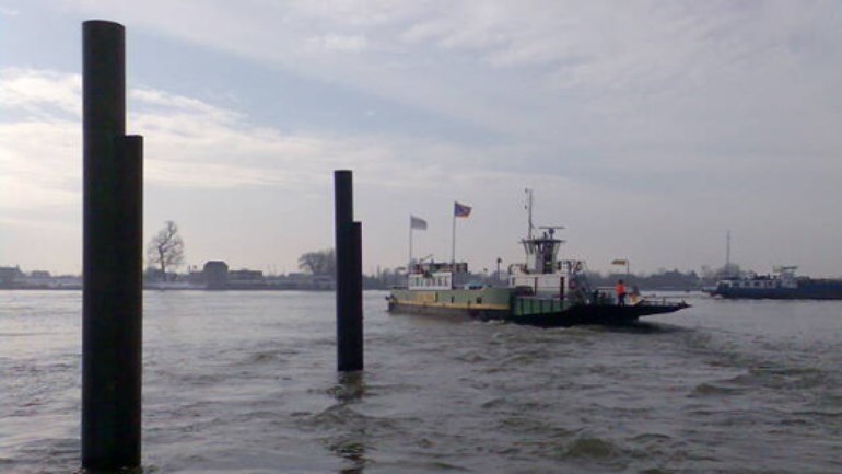 Veer bij Brakel gestremd door laag water - Omroep Gelderland