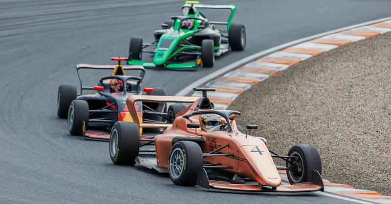 Autosporttalent Nina Gademan krijgt plek in F1 Academy - RTV Drenthe