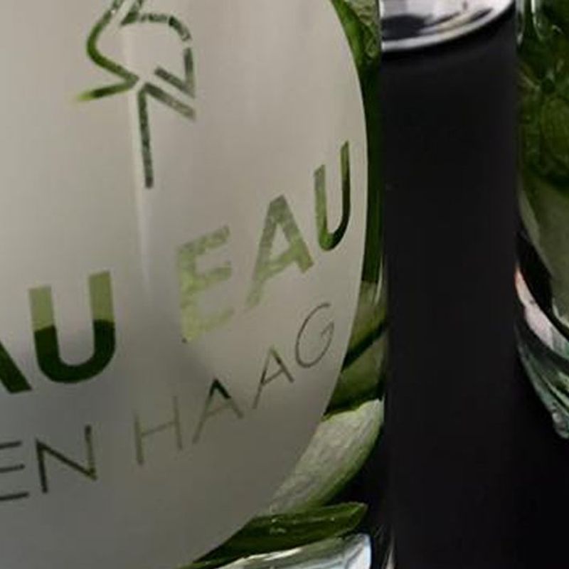 Haagse humor: waterfles met opvallende naam wint prijs - Omroep West