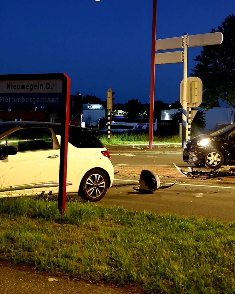 Veel schade bij ongeluk Nieuwegein - RTV Utrecht