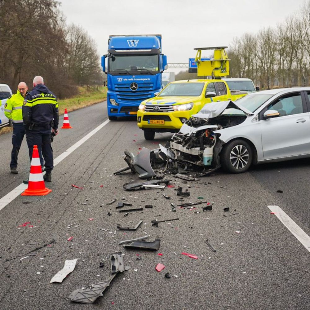Gewonde bij ernstig ongeval op A12 - Omroep Gelderland