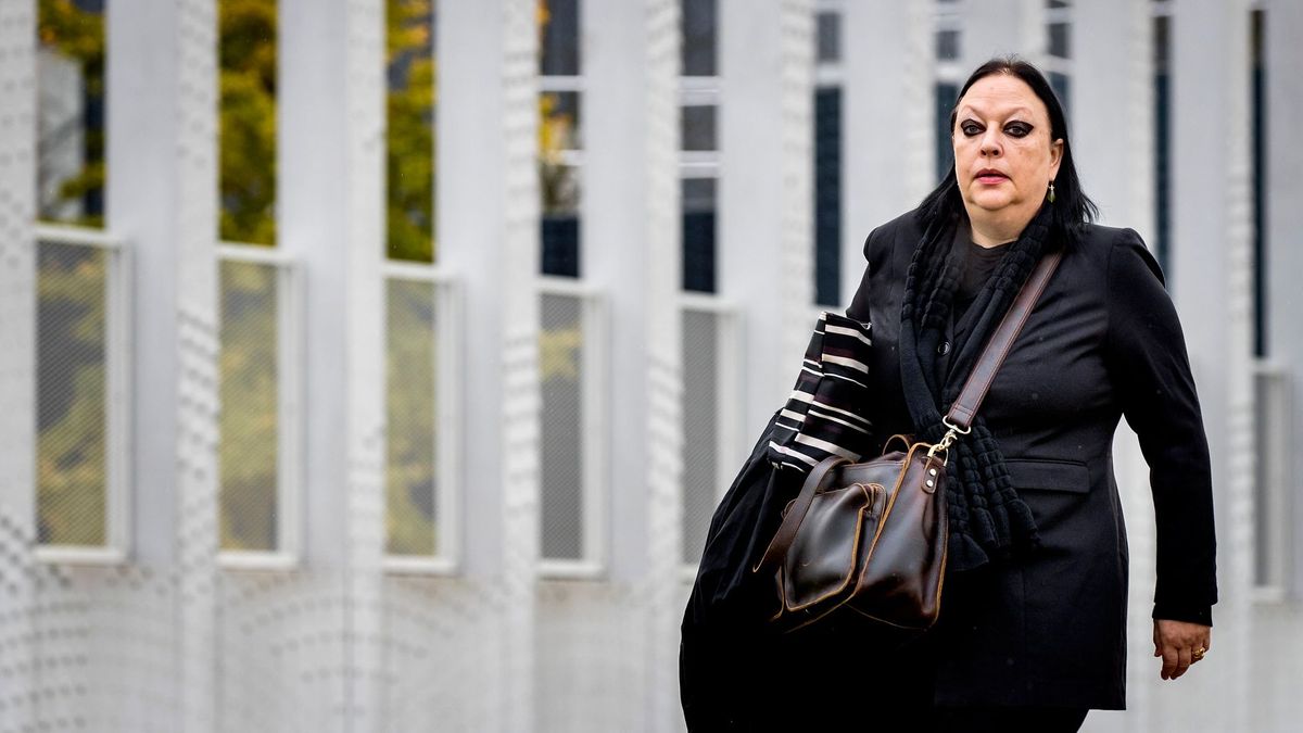 Advocaat Inez Weski blijft langer vastzitten en legt verdediging Ridouan T. neer - RTV Utrecht
