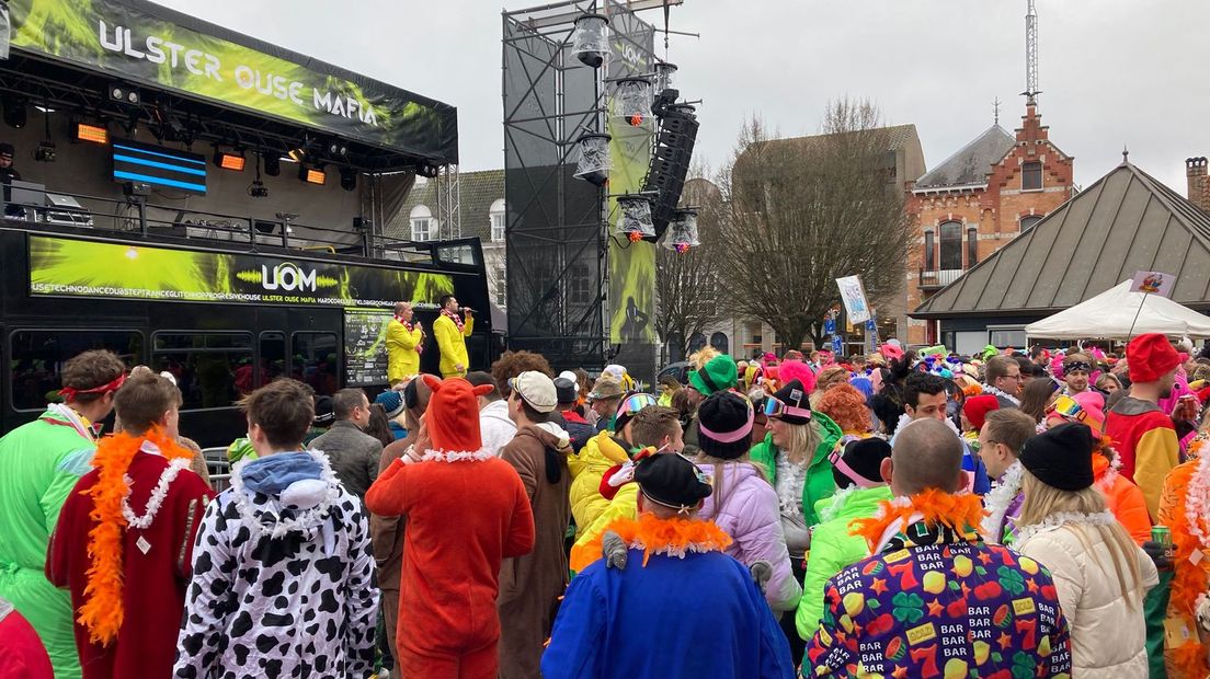 Carnaval in Hulst: hoempapa én house - Omroep Zeeland