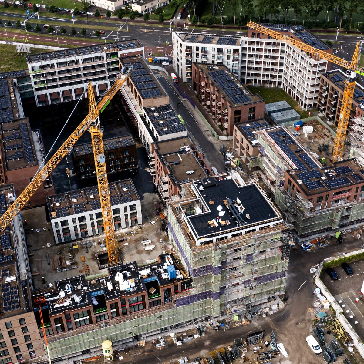 Vervuilende generatoren gezocht voor groene wijken en laadpalen - RTV ...