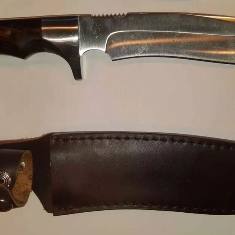 Jongen (14) loopt rond met groot mes na ruzie - Omroep Gelderland