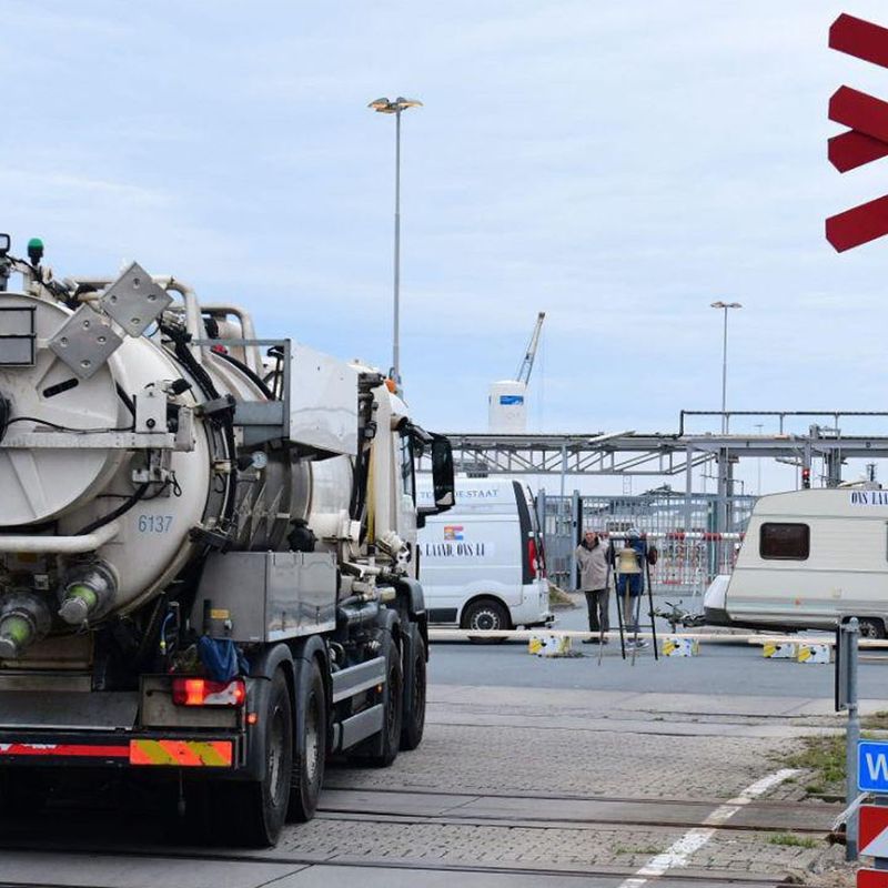 Actievoerders NAM tankenpark houden vol - RTV Noord