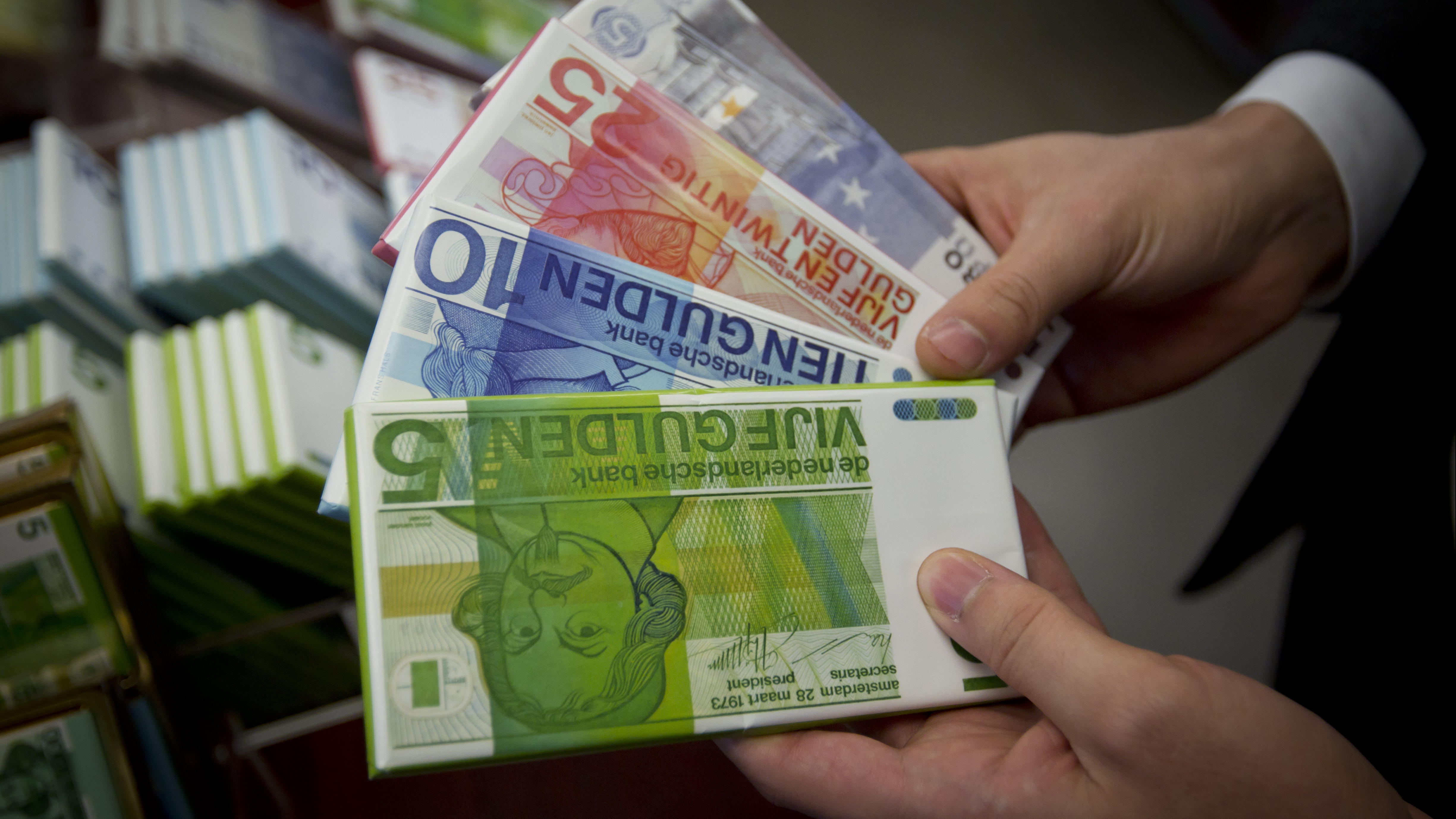 Nog briefjes van 5 of 25 gulden in huis? Laatste kans om ze in te ...