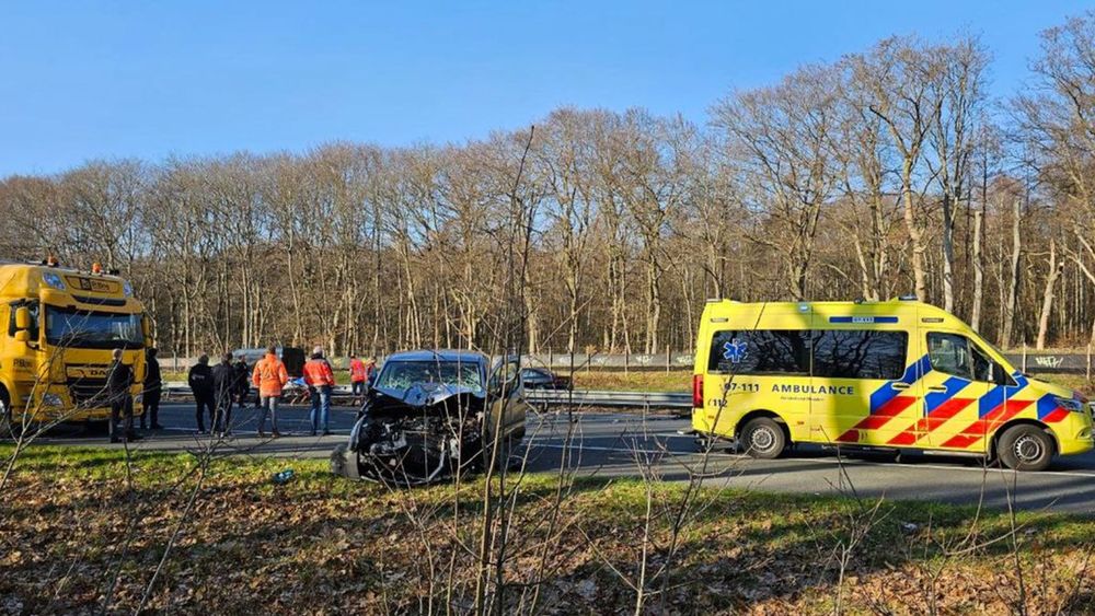 Ernstig ongeluk op A12, snelweg dicht - Omroep Gelderland
