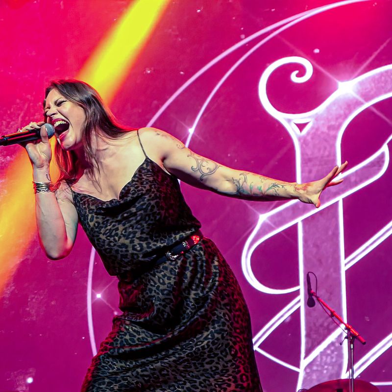 Floor Jansen zingt volkslied in Zandvoort: ‘Heel spannend’ - L1 Nieuws