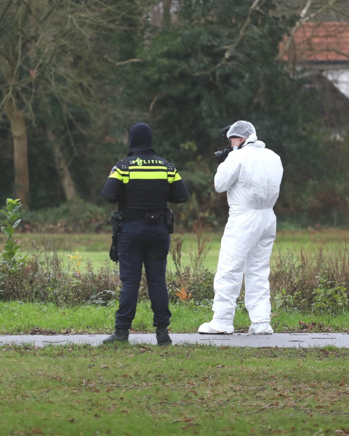 Dode man die in park is gevonden omgekomen door misdrijf - Omroep West