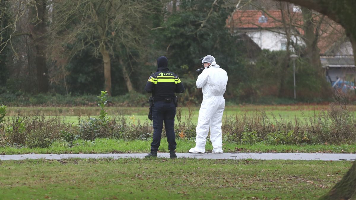 Dode man die in park is gevonden omgekomen door misdrijf - Omroep West