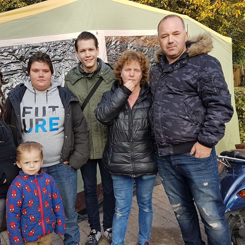 Woonwagenbewoners in Zwolle voeren actie voor 250 nieuwe staanplaatsen ...