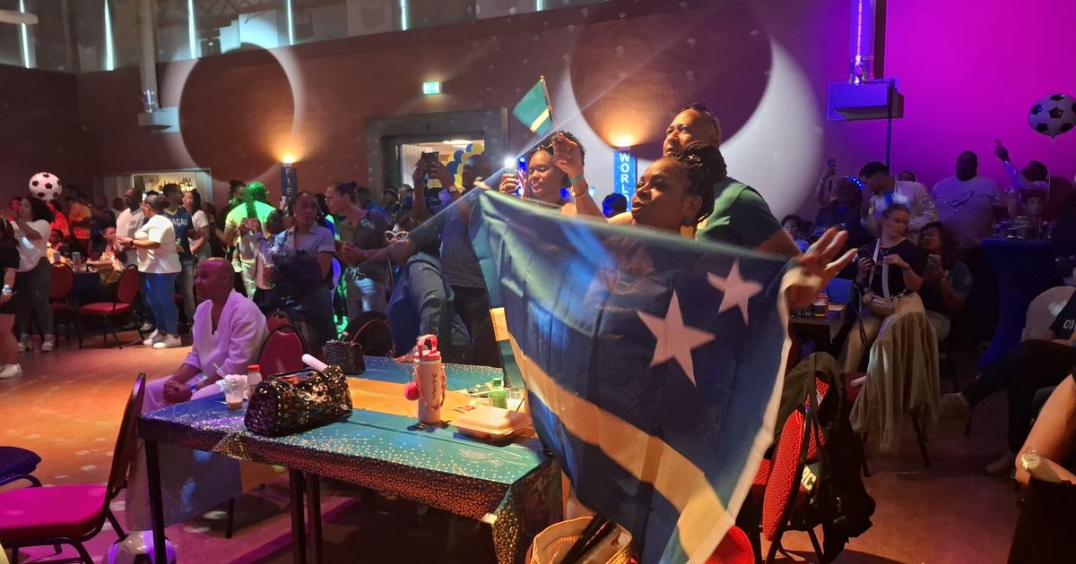 Curaçaoënaars in Zeeland juichen hun jongens toe: 'Curaçao is kleiner ...
