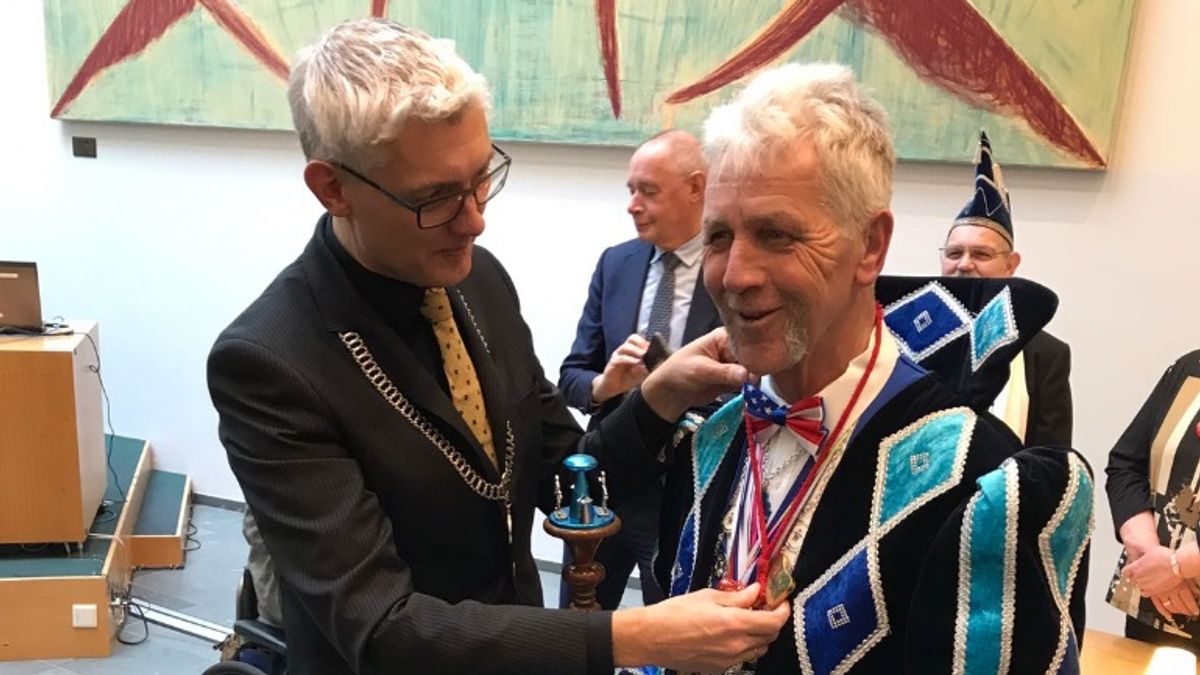Prins Jan de Derde van Narren van Pitlo baas over Assen - RTV Drenthe