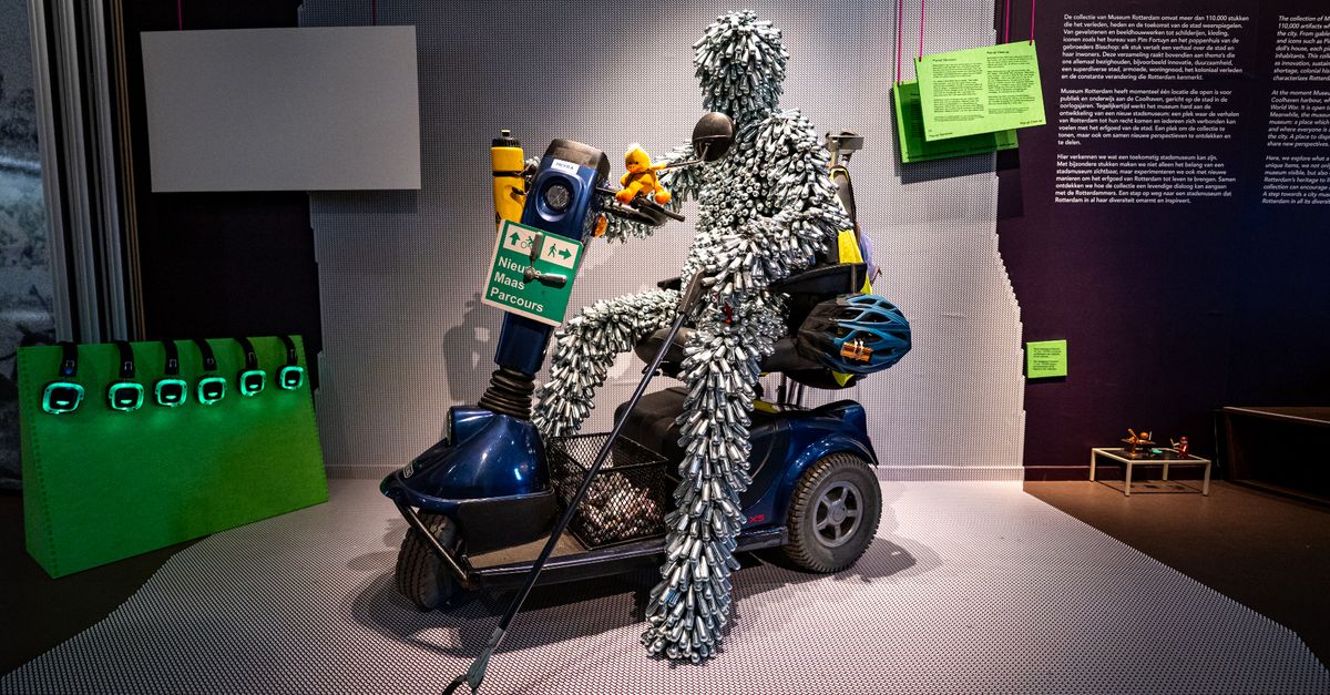 Museum Rotterdam onthult standbeeld van lachgaspatronen als eerbetoon ...