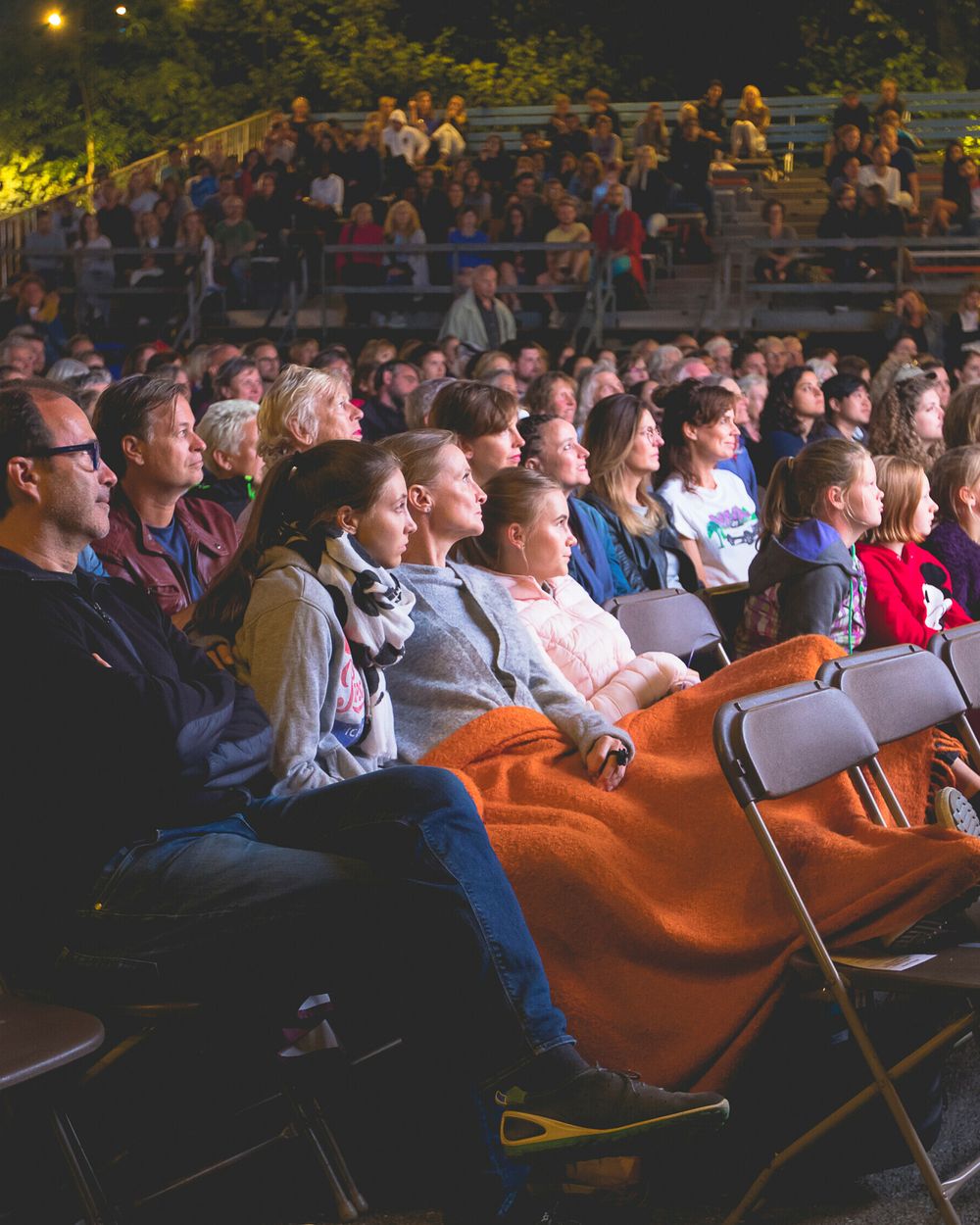 Snakkerburen brengt het beste iepenloftspul: "Indrukwekkende en moedige productie" - Omrop Fryslân
