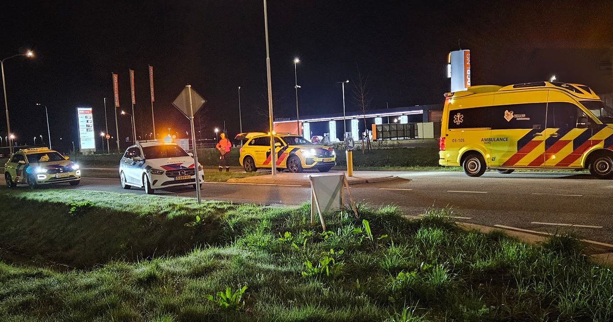 Twee gewonden bij ongeluk tussen motor en auto in Assen - RTV Drenthe