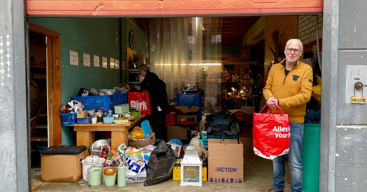 Afgedankte kerstspullen stapelen zich op bij kringloopwinkel van Louw ...