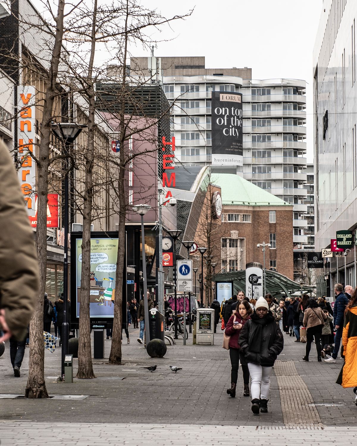 Bij de heupen gepakt en nageroepen; eerste pleger straatintimidatie ...
