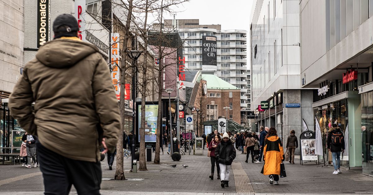 Bij de heupen gepakt en nageroepen; eerste pleger straatintimidatie ...