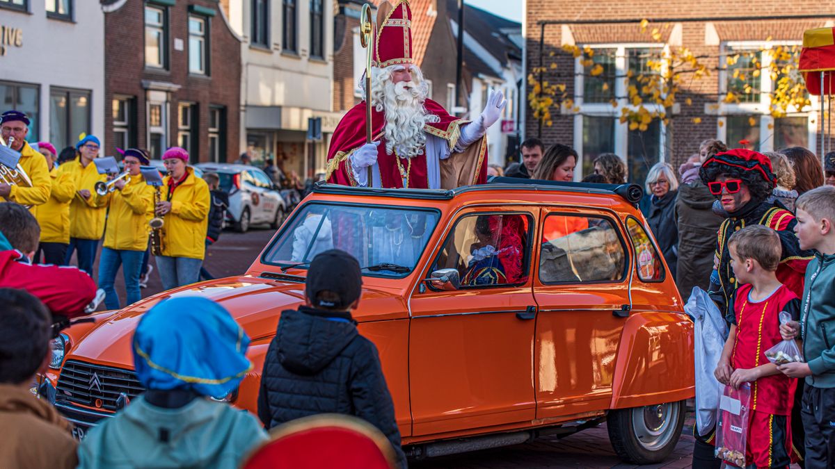 Hij komt, hij komt: bekijk hier waar en wanneer Sinterklaas bij jou in ...