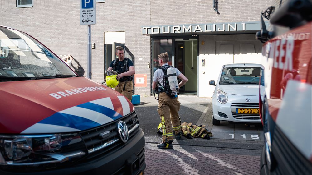Meerdere etages van flat ontruimd vanwege koolmonoxide, één persoon ...