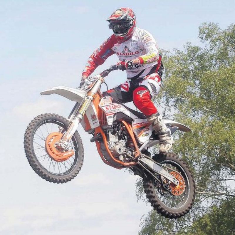 Michael Hool molesteert concurrentie - L1 Nieuws