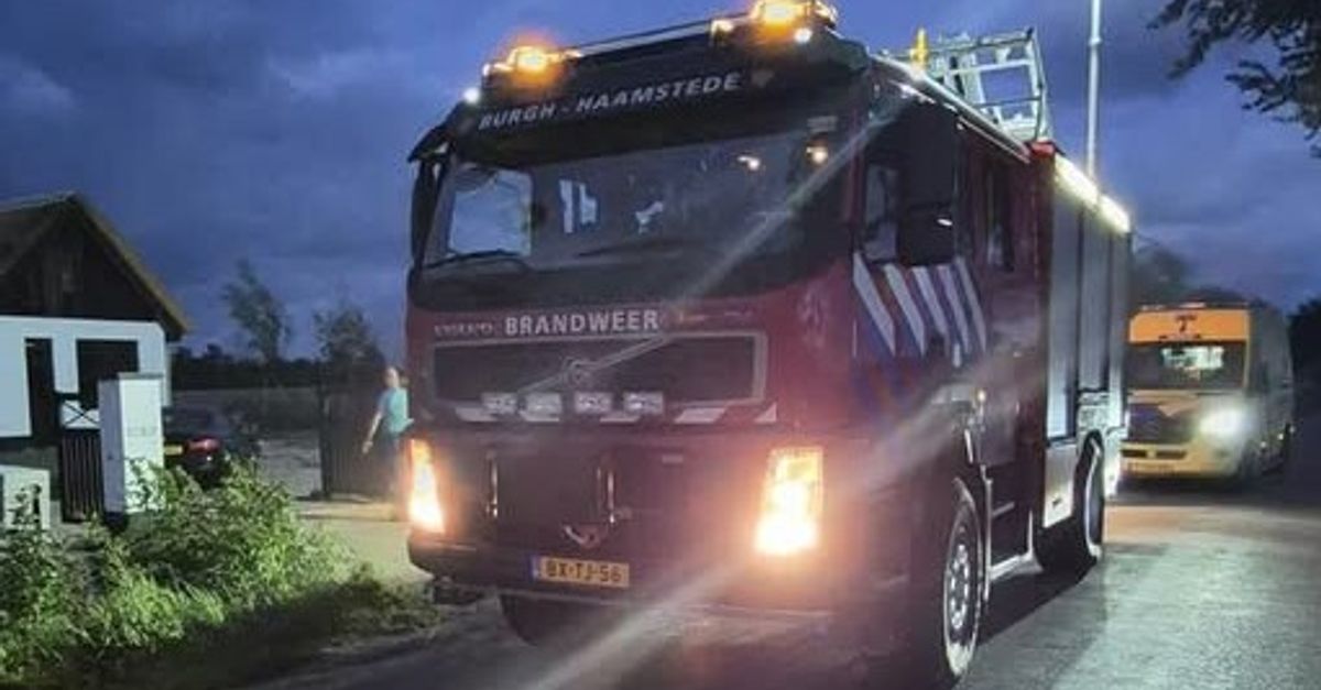 Toevallige voorbijgangers spotten persoon die al urenlang vastzit op ...