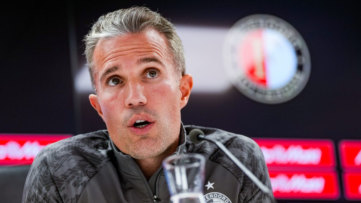 Voor Van Persie is het nu al vijf voor twaalf in Europa: ‘Feyenoord ...