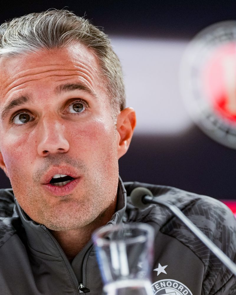 Voor Van Persie is het nu al vijf voor twaalf in Europa: ‘Feyenoord ...