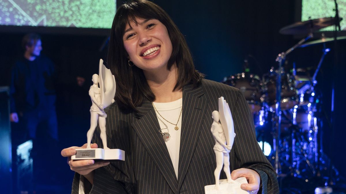 Utrechtse zangeres MEAU grote winnaar van 3FM Awards - RTV Utrecht