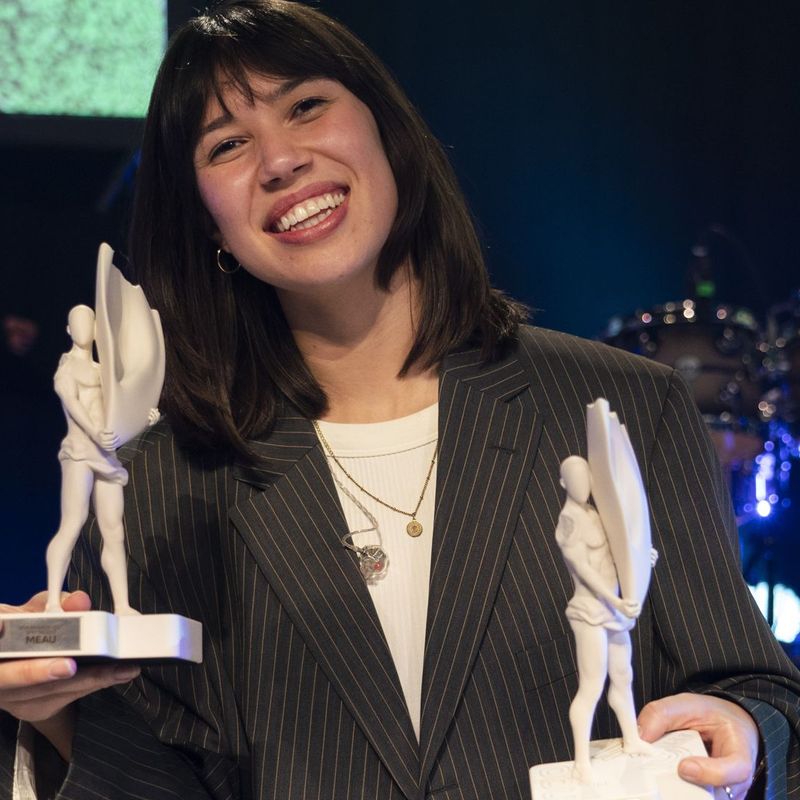 Utrechtse zangeres MEAU grote winnaar van 3FM Awards - RTV Utrecht