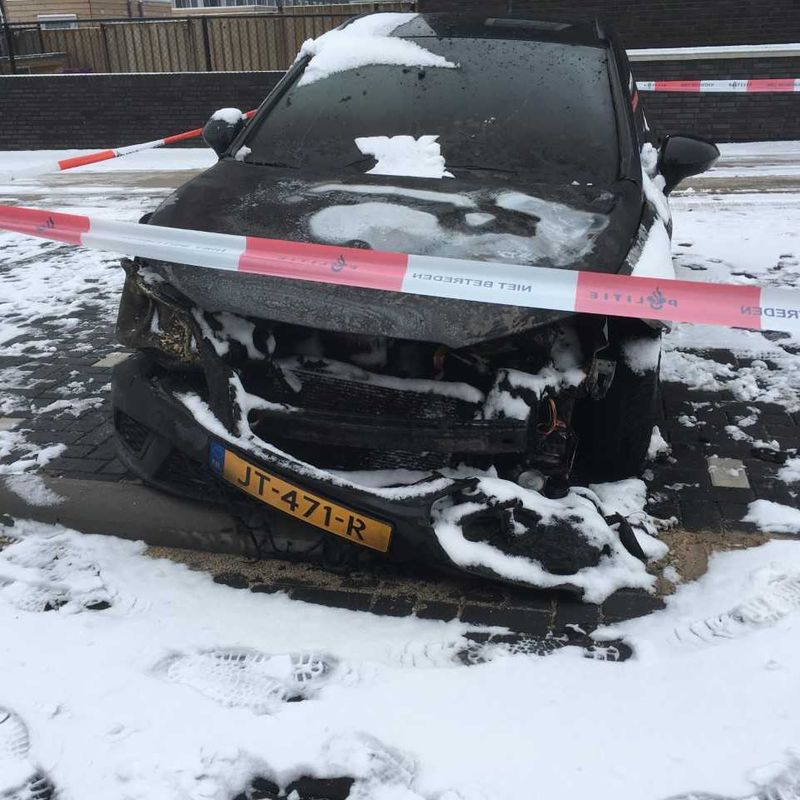 Politie doet onderzoek naar uitgebrande auto Nijmegen - Omroep Gelderland Politie doet onderzoek naar uitgebrande auto Nijmegen - Omroep Gelderland