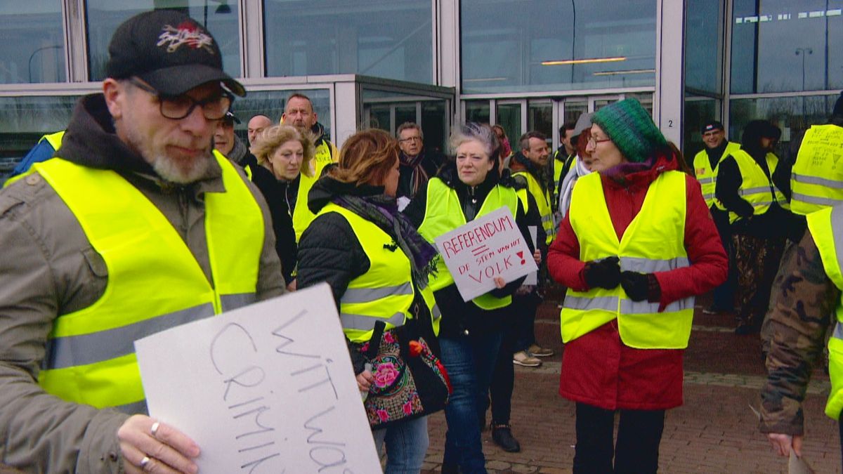 Actievoerders gaan nu ook in Goes met gele hesjes aan de straat op ...