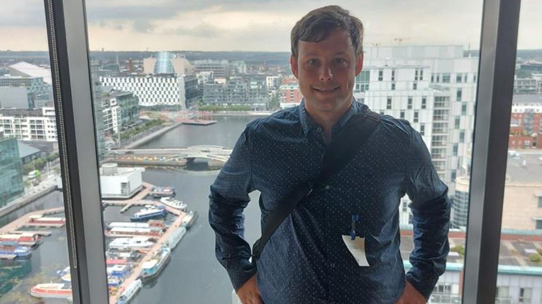 Patrick Nog Altijd Buiten Bewustzijn Na Val Opengaande Brug Stuk patrick-nog-altijd-buiten-bewustzijn-na-val-opengaande-brug-stuk