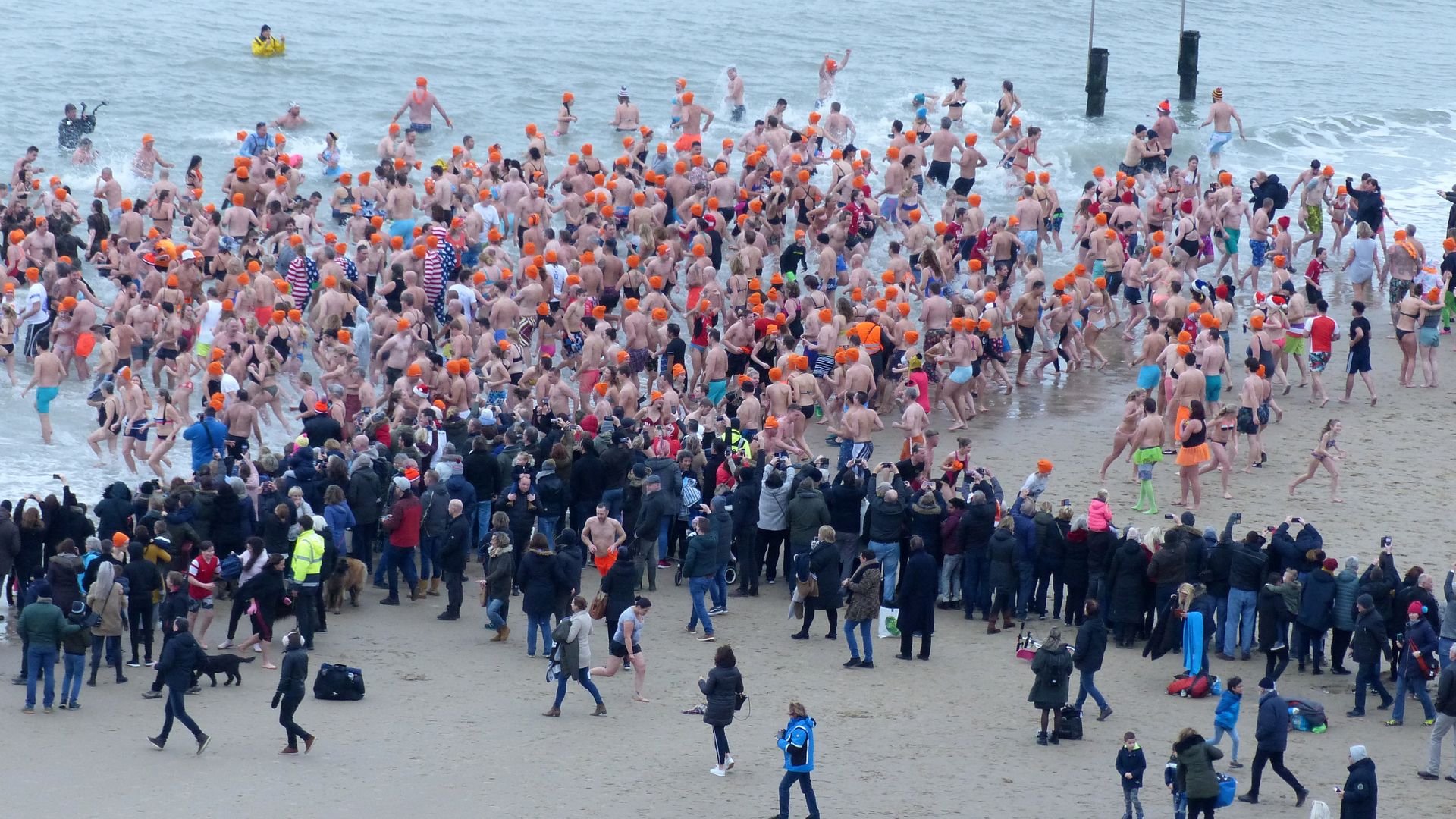 Tijd voor een bikini en een Unox-muts: hier kun jij terecht voor een ...