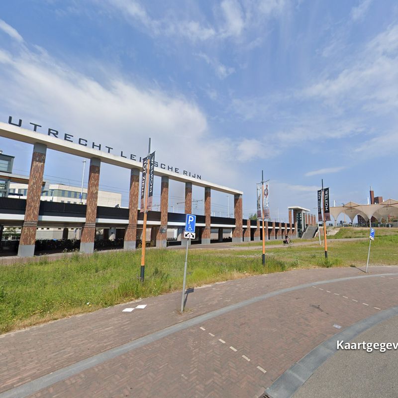 Jongeren mishandelen man bij station Utrecht Leidsche Rijn - RTV Utrecht