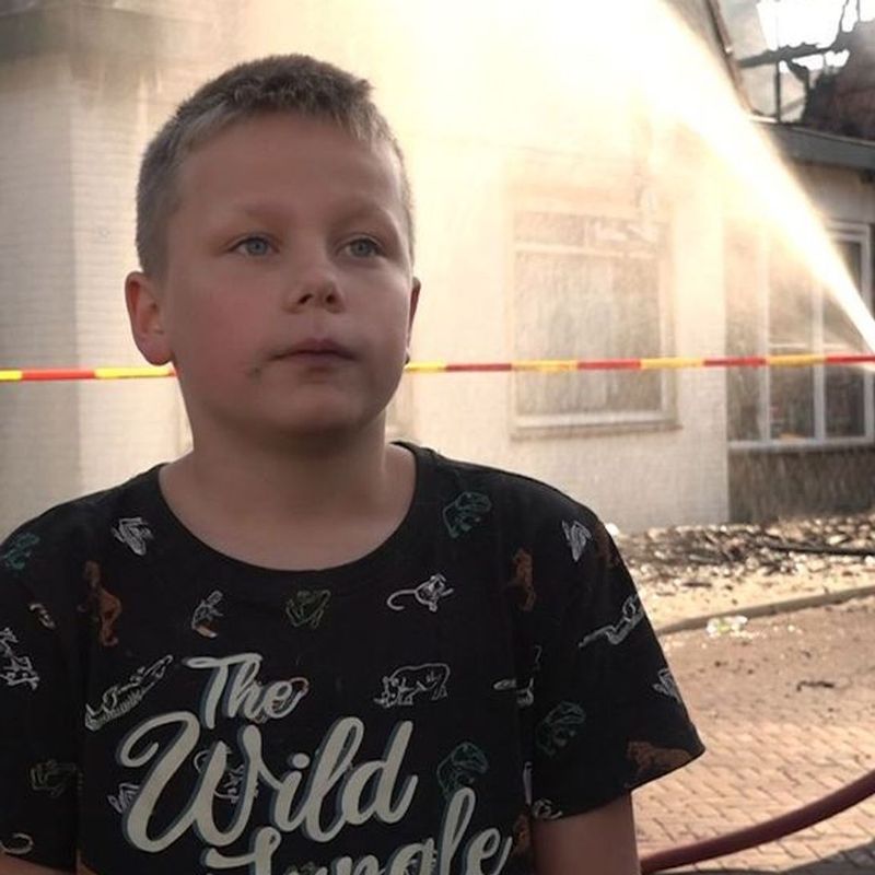 'Ik hoorde twee harde knallen', Dean (10) belde 112 bij verwoestende ...