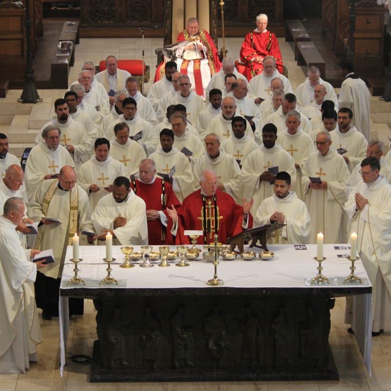 Bisdom Roermond koploper met priesters uit buitenland - L1 Nieuws