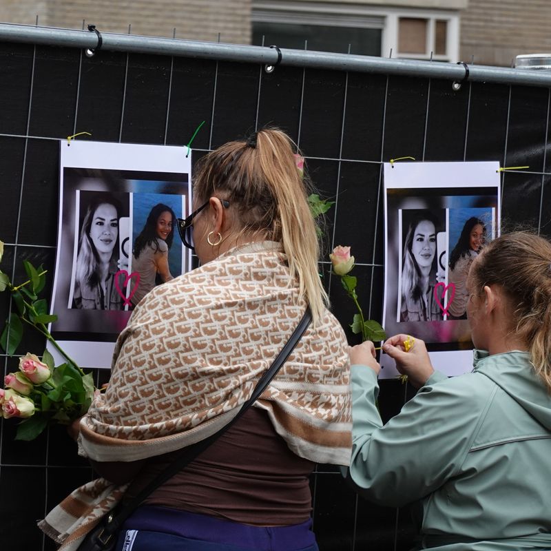 Dit waren moeder Marlous (39) en dochter Romy (14), die donderdag werden doodgeschoten - Rijnmond