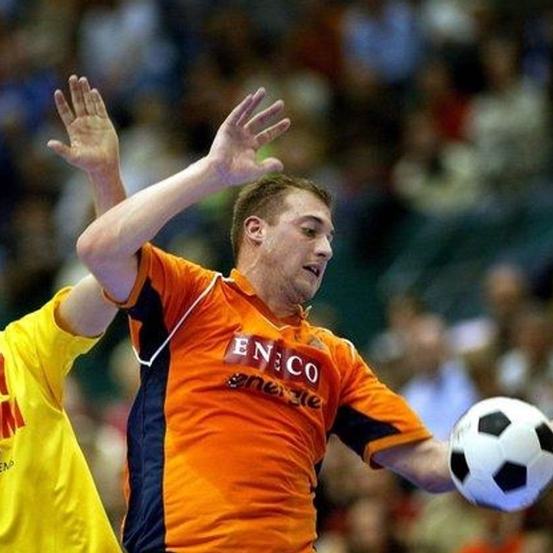 Leon Simons nieuwe trainer OVVO/De Kroon - Rijnmond